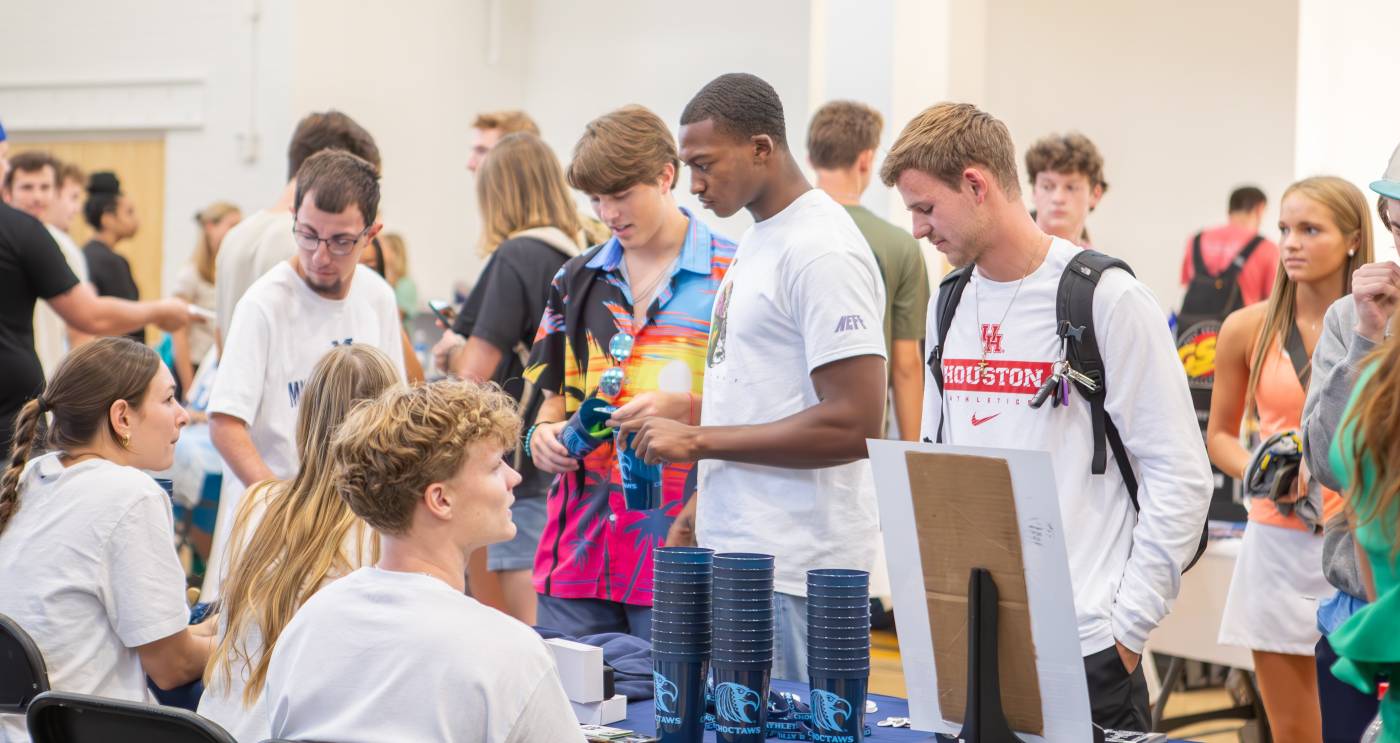Student Involvement Fair gives new, returning Choctaws ‘sense of ...